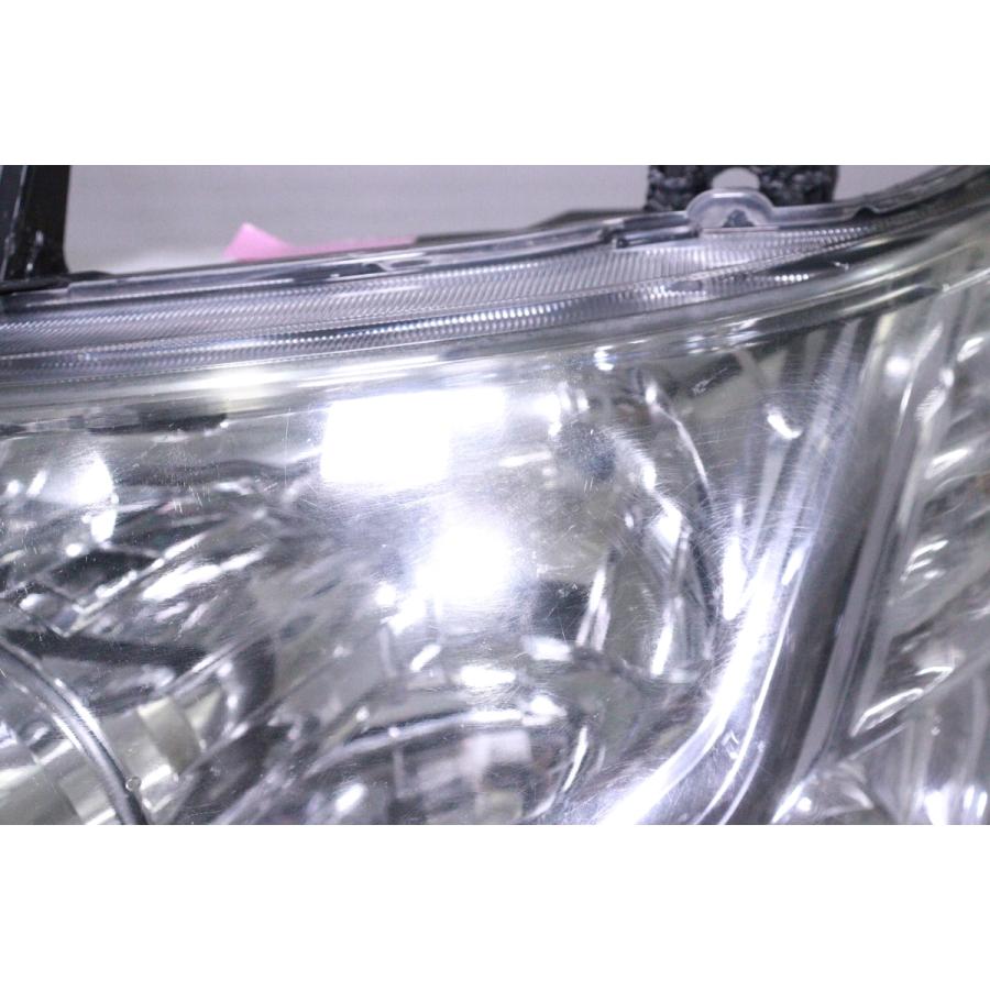 29-155★【値下】前期 HID CV1W デリカD5★左ヘッドライト KOITO 100-87918 ユニット スモークメッキ 純正★三菱 ...