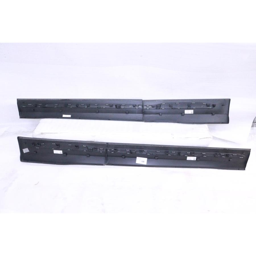 2Y-379★新車外し★H247 ベンツGLAクラス ドアパネル 1台分★A2477207900 A247 727 92 00 メッキ 純正★ ...