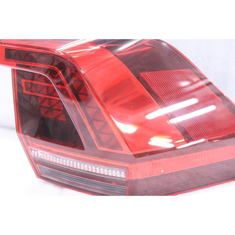34-897★LED 5N VW ティグアン★右テールライト HELLA 5NA.945.208.F 純正★フォルクスワーゲン (UK ...