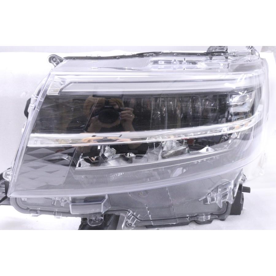 40-924★美品★後期 LED LA650S タントカスタム★左ヘッドライト KOITO 100-69096 打刻:Z2 ASSY ブラック 純正★ダイハツ (RO) : ENISHI RE ...