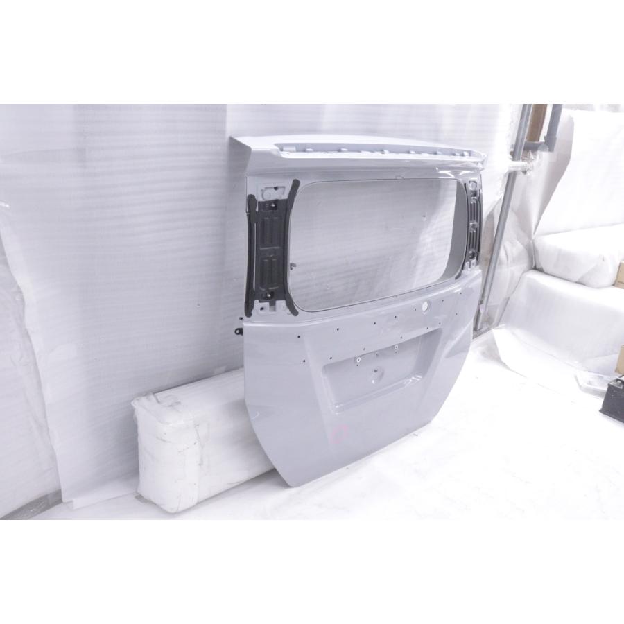 45-330★未使用品★M900A ルーミー カスタム バックドア ★67005-B1590-B0/67500-B1060 未塗装 純正★トヨタ (RO) :45-330:ENISHI RE ...