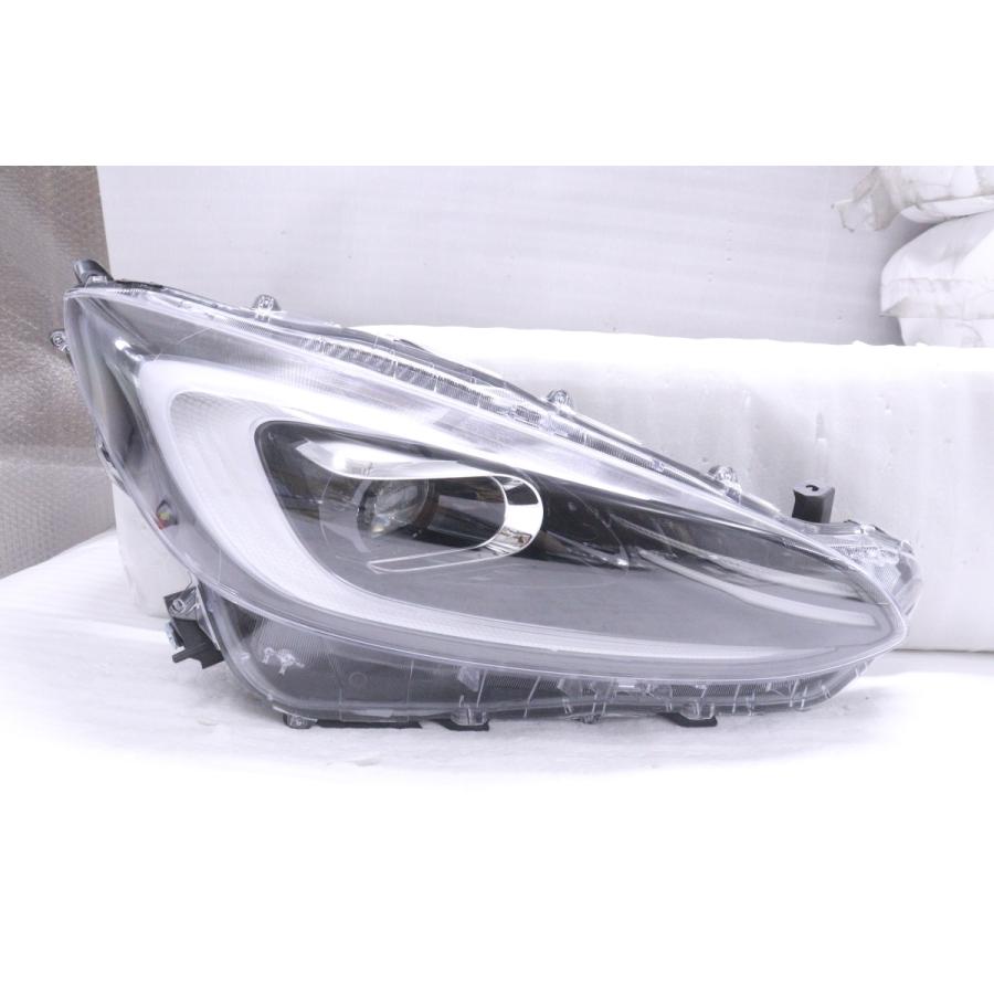 49-61★美品★LED MXPK11 アクア★右ヘッドライト KOITO 52-336 打刻:Y2 ASSY ブラック 純正★トヨタ (RO ...