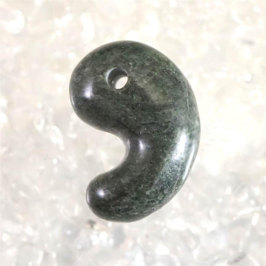 宮崎県 大和鉱石 20mm 勾玉 証明書付 3.66g 【榎本通商33815】 : 33815a : 榎本通商 - 通販 - Yahoo!ショッピング