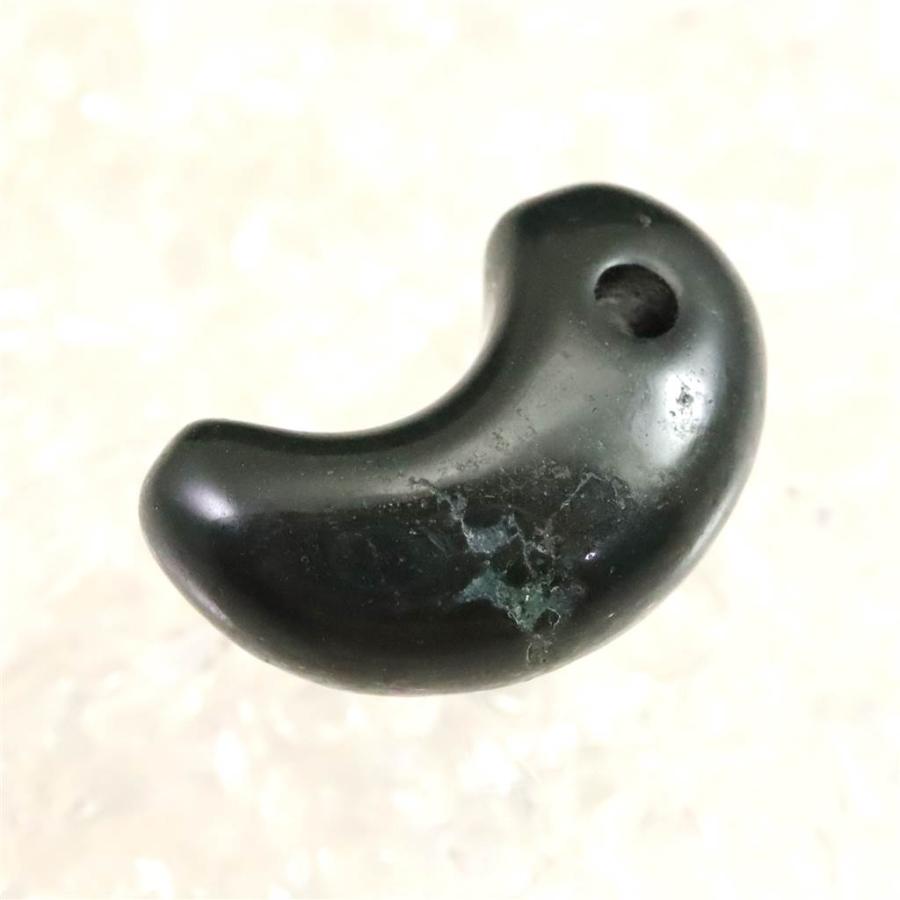 出雲碧玉 出雲石 21mm勾玉 3.45g ディレクトリーカード付 【榎本通商92940】 : 榎本通商 - 通販 - Yahoo!ショッピング