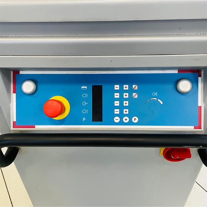 【引取限定】全自動分割丸目機 DR3A-00-00 戸倉商事 2018年 分割 丸目機 製パン トクラ 中古 【見学 札幌】【動産王 ...