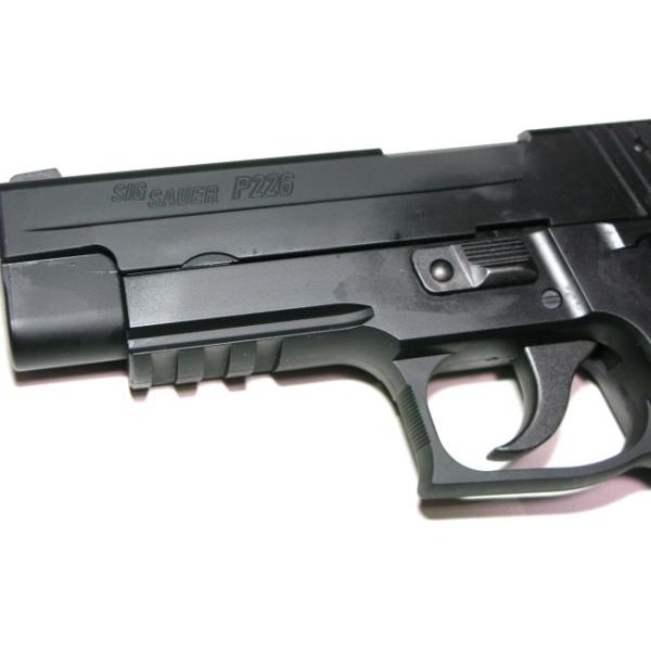 TOKYO MARUI SIG SAUER P226 RAIL ブローバックガスガン 18歳以上 No.18 東京マルイ : ホビーショップ遠州屋 - 通販 - Yahoo!ショッピング