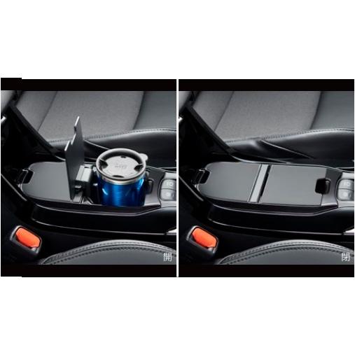 カローラ カローラクロス ZSG10/ZVG11/ZVG15：純正 センターコンソールトレイ(廃盤 残り在庫わずか) : エピックス - 通販 - Yahoo!ショッピング