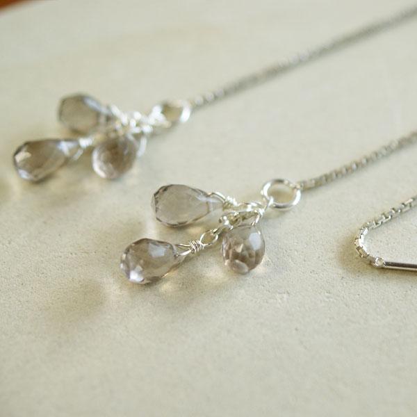 アメリカンピアス＆チャームの2WAYピアス SV925 天然石 スモーキークォーツ ドロップ 3粒 揺れる チェーンピアス ロングピアス ...