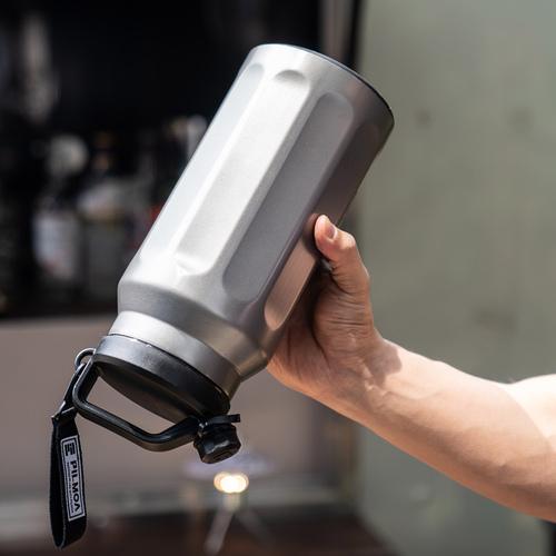 ピルモア PILMOA 大容量真空タンブラー2L E2000 Silber シルバー 真空タンブラー 魔法瓶 保冷 保温 ステンレス 真空断熱 保冷タンブラー 保温タンブラー ...