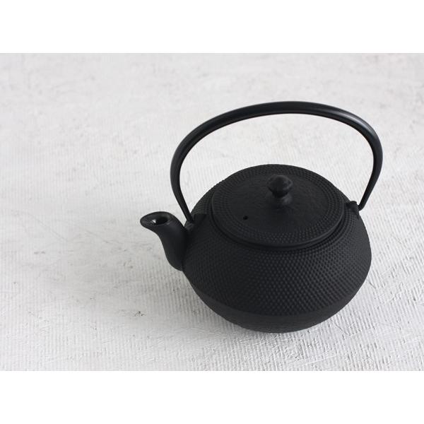 OIGEN 南部鉄器 及源鋳造 急須 まろみアラレ0.65L 29807 : espritライフスタイルストア - 通販 - Yahoo!ショッピング