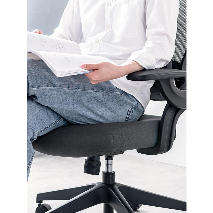 イーサプライ（e-supply） オフィスチェア メッシュ ゲーミング 肘 跳ね上げ 疲れにくい ランバーサポート 腰痛 ロッキング 昇降 コスパ最強チェア EEX-CHM06BK : イー ...