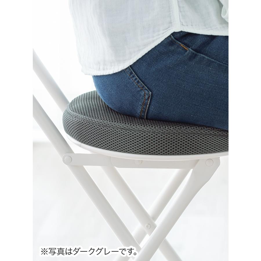 イーサプライ 折りたたみイス コンパクト 軽量 クッション パイプ メッシュ 背もたれ 持ち運び キッチン 洗面所 ライトグレー おしゃれ out-EEX-CHM03LGY アウトレット ...
