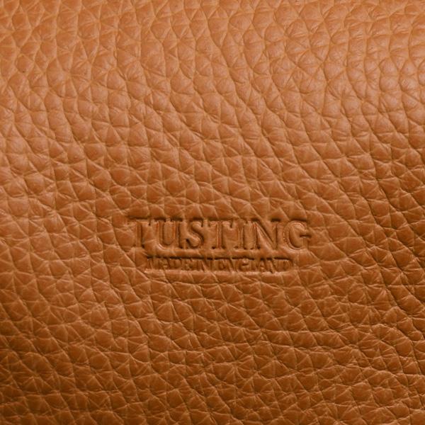TUSTING（タスティング） 軽量レザー巾着型バッグ レスターM タン グレインレザー 本革カウスキンエンボス加工 イギリス製 : イートンプラス - 通販 - Yahoo!ショッピング