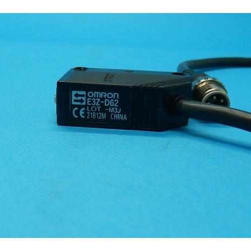 E3Z-D62-M3J 0.3m アンプ内蔵形光電センサ(小型) オムロン ランクA中古品 : FA機器のワイデン ヤフー店 - 通販 - Yahoo!ショッピング