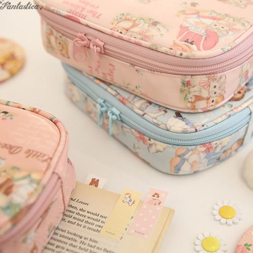 ペーパードールメイト デイリー・ポーチ ピンク・パターン Paper Doll Mate oil-cloth daily pouch Pink ...