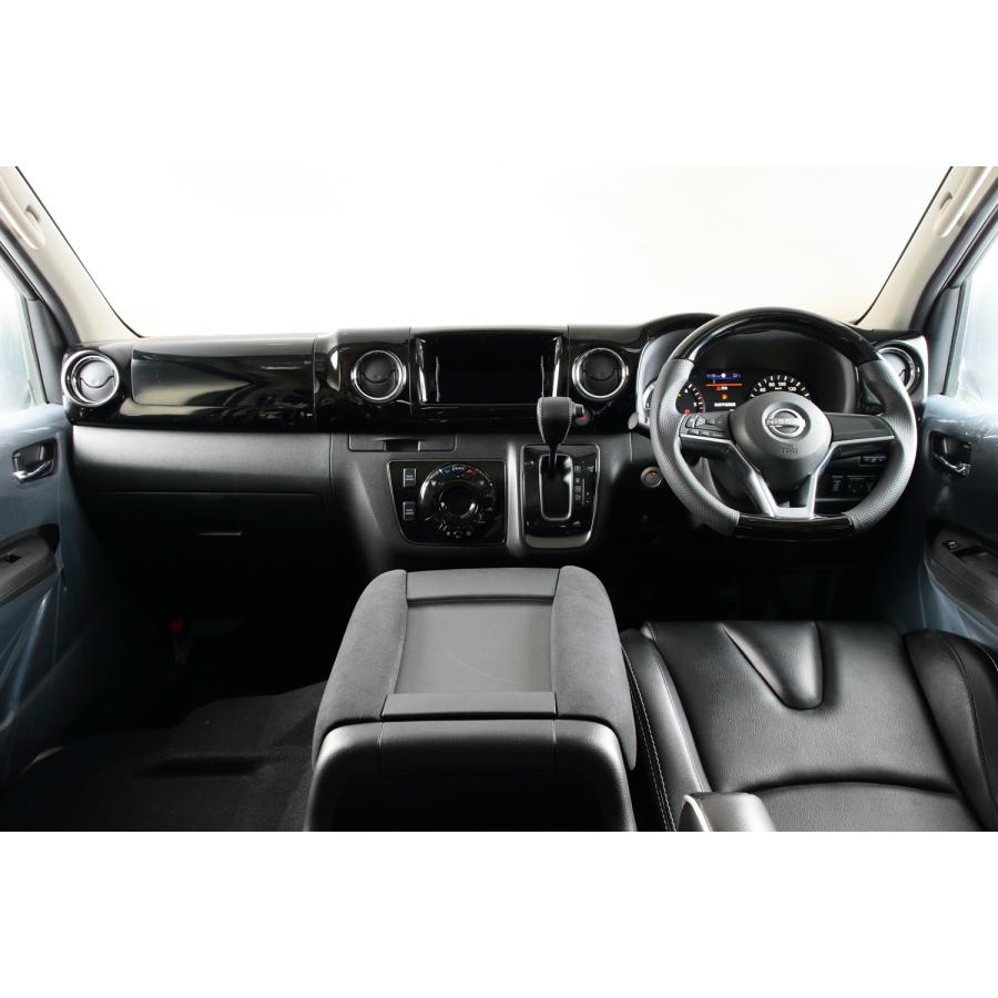 キャラバン NV350 E26 後期用 GX VX ピアノブラック Dタイプ ガングリップ ウッド パンチング本皮調レザーステアリング 高品質 / フェガーリ FEGGARI LUNA ...