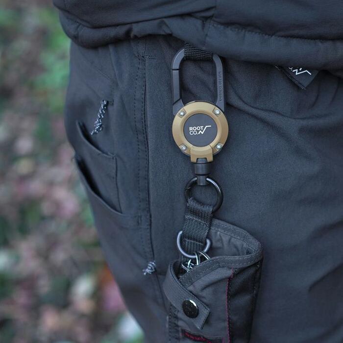 ROOT CO. GRAVITY MAGREEL 360 カラビナ キーホルダー おしゃれ リール マグネット内蔵ホルダー ルートコー 伸びる アウトドア 登山 キャンプ 釣り メンズ ...