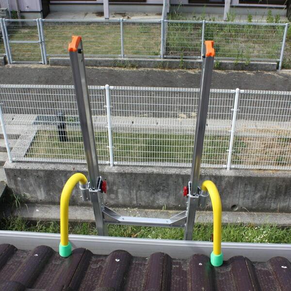 ナカオ(NAKAO) 三連伸縮はしご レン太 Aタイプ(アウトリガー付) 3REN-9.0A + R-YSS 屋根上昇降セット3REN-9 ...