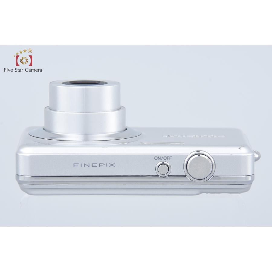 FUJIFILM 【中古】FUJIFILM 富士フイルム FINEPIX J30 シルバー FUJIFILM 【中古】FUJIFILM 富士フイルム FINEPIX J30 シルバー