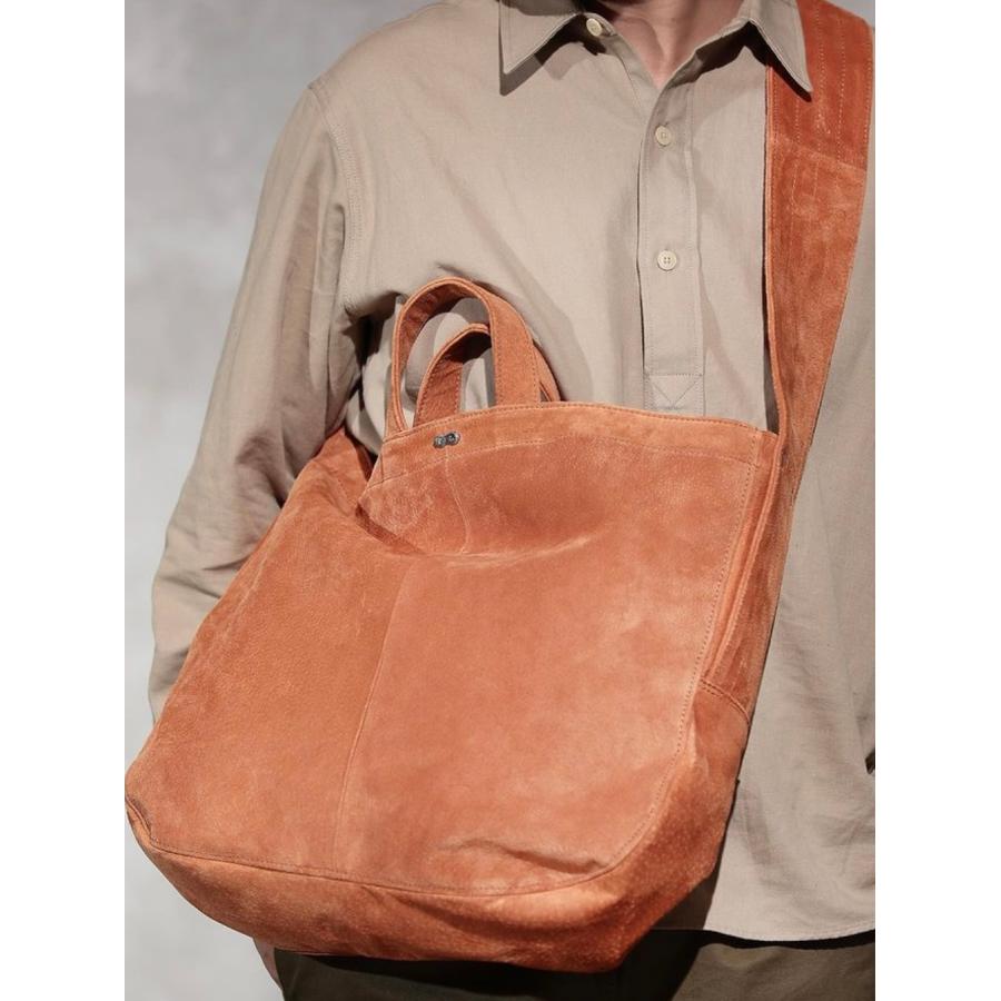 PEANUTS＆CO 限定 Peanuts&Co ACVM コラボ PIG SUEDE NEWS PAPER BAG ライトブラウン ...