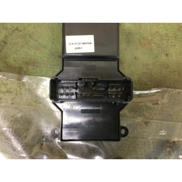 【個人宅発送可】ライフ CBA-JB5 パワーウインドウスイッチ C 35750-SFA-305ZA : fm-factory - 通販 - Yahoo!ショッピング