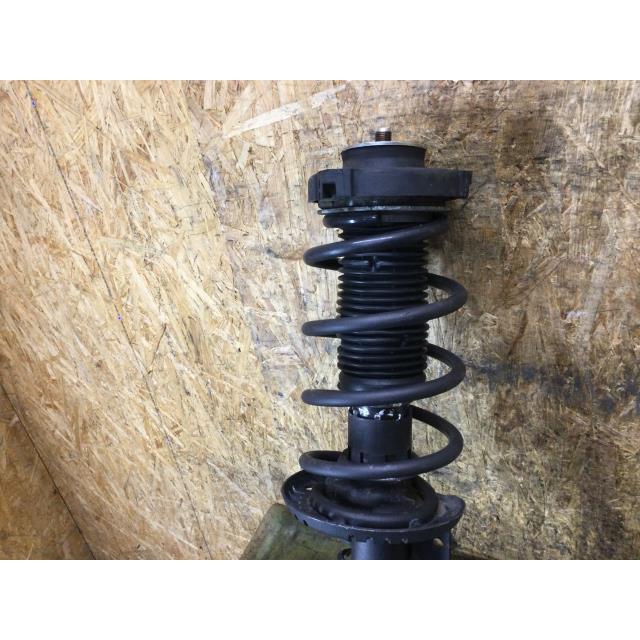 【個人宅発送可】VW ポロ GH-9NBBY フロントストラット 左 ポロ4ドア : 000022341150210 : fm-factory - 通販 - Yahoo!ショッピング