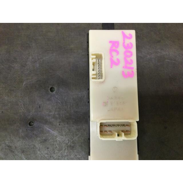 【個人宅発送可】R2 LA-RC2 パワーウインドウスイッチ S 4WD 44B 83071KG000 : fm-factory - 通販 - Yahoo!ショッピング