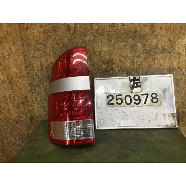 NOAH 【個人宅発送可】ノア CBA-AZR65G 左テールランプ X Gセレクション 4WD 7人 1D4 81561-28340 : fm-factory - 通販 - Yahoo!ショッピング