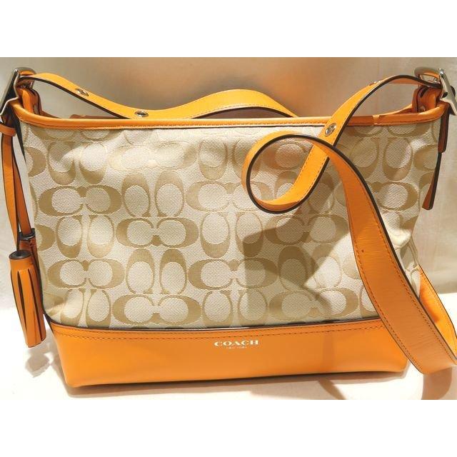 COACH コーチ F54339 ショルダーバッグ 2WAY ☆ ベージュ系 キャンバス シグネチャー柄 × オレンジ系 レザー タッセル 7A : ブランドショップ フォーサイト - 通販 ...