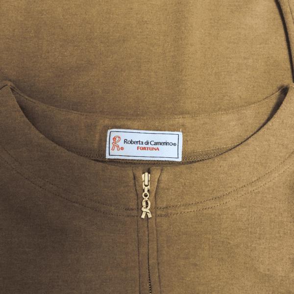美品/ロベルタ ディ カメリーノ Roberta di Camerin ニット 美品/ロベルタ ディ カメリーノ Roberta di Camerin ニット