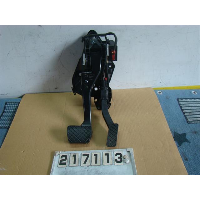 VW ゴルフ DBA-AUCJZ アクセルペダル＆ブレーキ TSI CJZ-T 7FT LB7W TW 5Q2723503D 217113/ ...