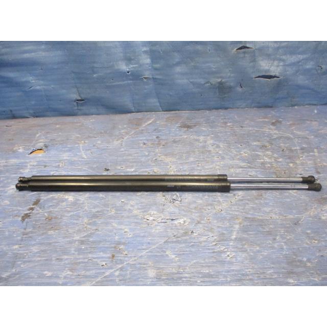 エブリイワゴン エブリィ/DA17V/リアゲートショック2本/ハイルーフ/81850-64P00 / 224032/7725 : 富士商会 ...