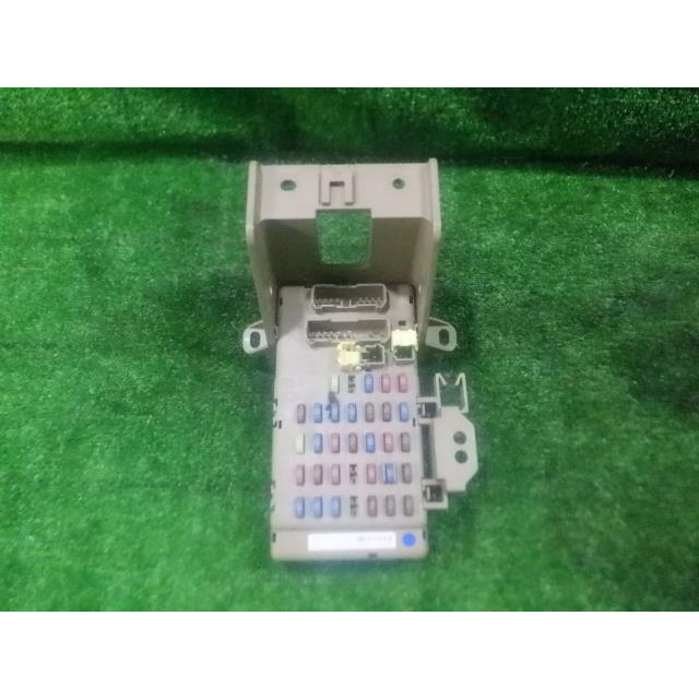 XV DAA-GPE ヒューズボックス ハイブリッド2.0I-L アイサイト 4WD G2U 82201FJ100 : 240928000167800 : マルフジ - 通販 - Yahoo ...