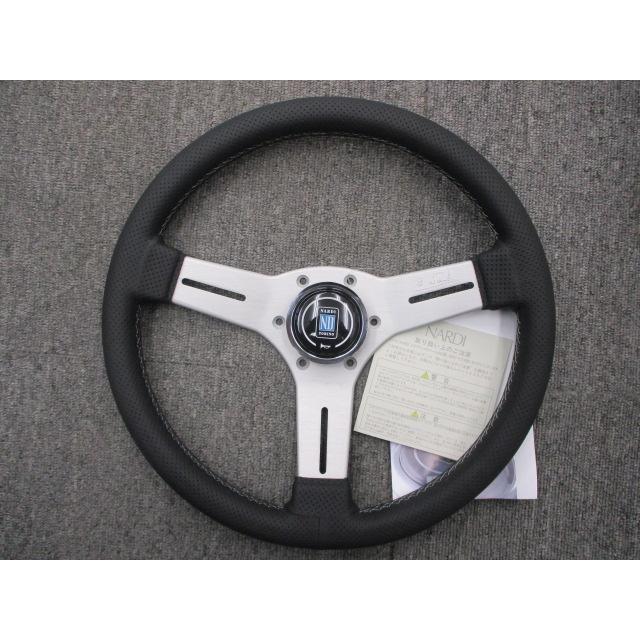 NARDI 【未使用品】NARDI ナルディ COMPETITION コンペティション パンチングレザー＆シルバースポーク 330mm ステアリング N086 日本正規品 : オートバックス ...