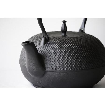 ふるさと納税 南部鉄器 鉄瓶 観月アラレ 1.85L IH対応 【OIGEN 作】 IH調理器 伝統工芸品 白湯がオススメ！ やかん ケトル キッチン用品 食器 日.. 岩手県奥州市 ...