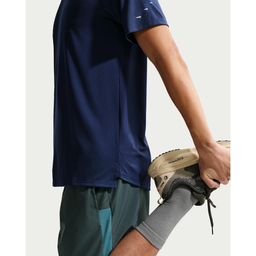NIKE（ナイキ） 【ネコポス送料無料】ナイキ メンズ ストライド Dri-FIT ADV ショートスリーブ ランニングトップ HV5204 ...
