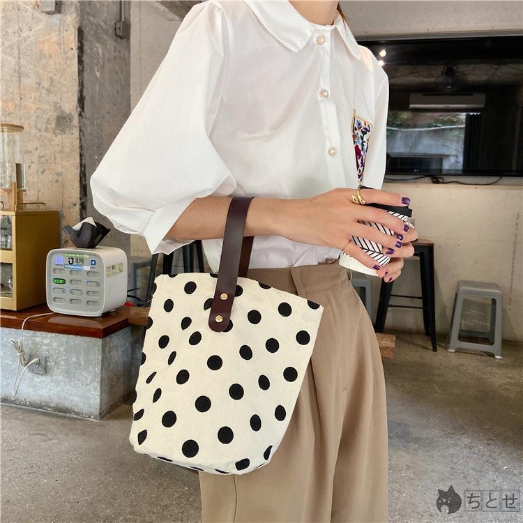 トートバッグ 手提げバッグ キャンバス地 レディース 女性 婦人用 ドット柄 水玉 カジュアル バケツ型 おしゃれ かわいい デイリー 普段 ...