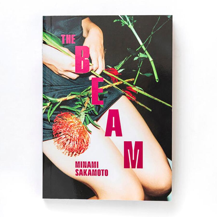 【サイン入り／500部限定】THE BEAM 坂本陽 写真集 : 銀座 蔦屋書店 - 通販 - Yahoo!ショッピング