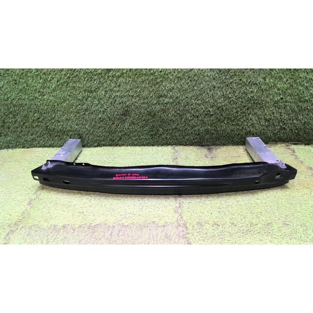 アウディ A4 ABA-8KCDH リアバンパーホースメント 1.8TFSI CDH カラー番号LZ7L 品番8K0807332 : ガイナオートスタイル - 通販 - Yahoo!ショッピング