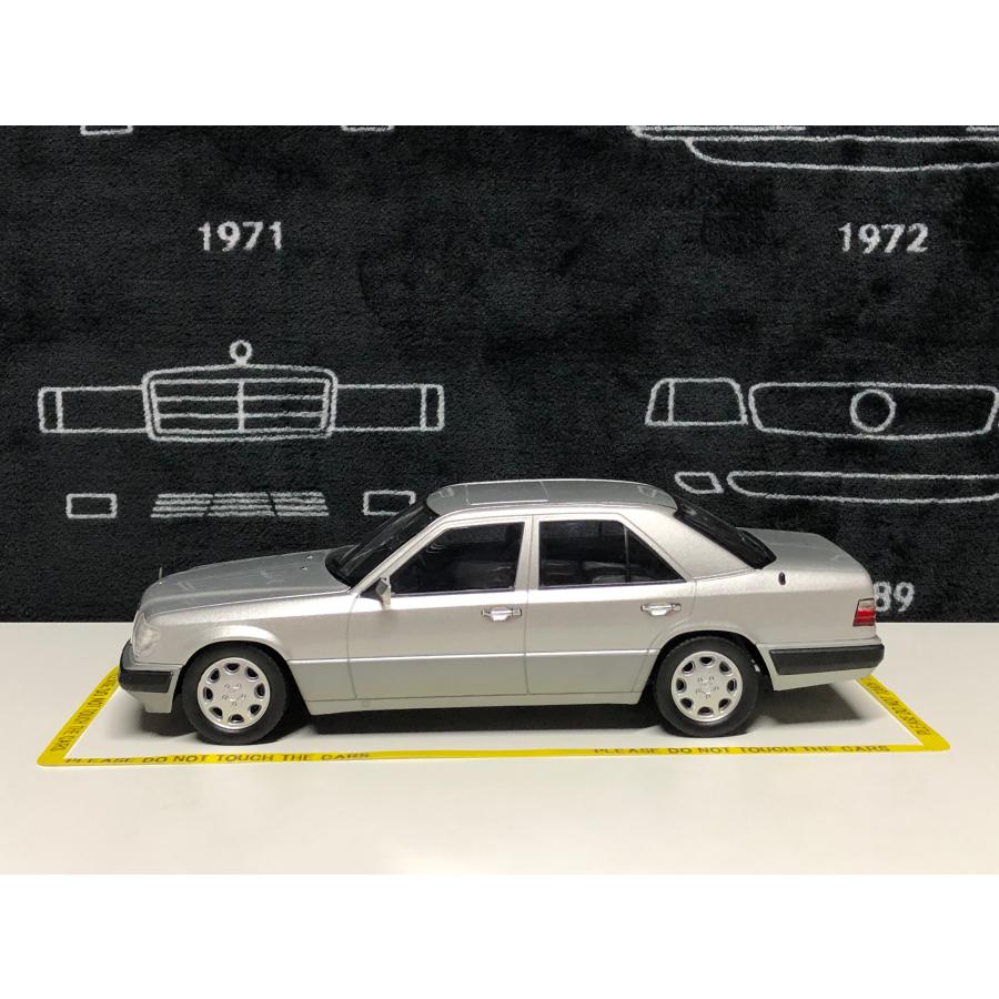 アイスケール iScale 1/18 Mercedes Benz E class (W124) year 1989 astral silver ...
