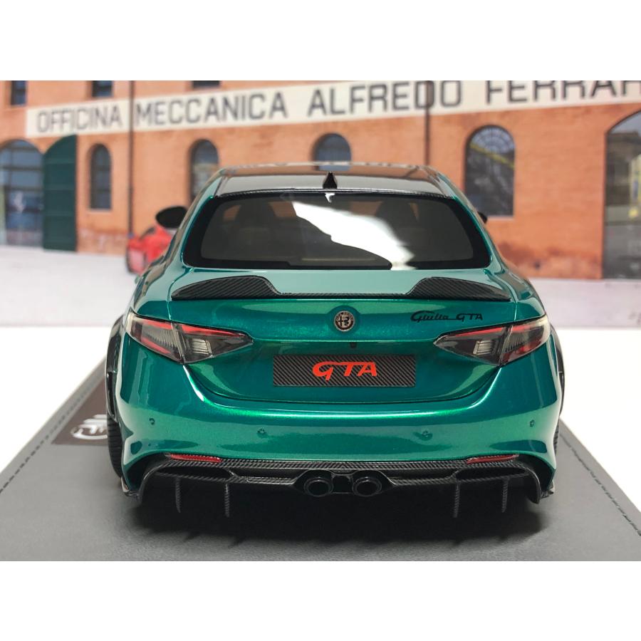 B.B.R BBR 1/18 Alfa Romeo Giulia GTA Verde Montreal red B.B.R BBR 1/18 Alfa Romeo Giulia GTA Verde Montreal red
