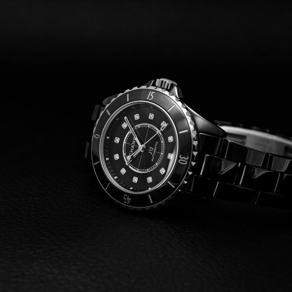 CHANEL（シャネル） CHANEL J12 キャリバー12.2 33MM H9742 ブラック文字盤 新品 腕時計 レディース : ジェム ...