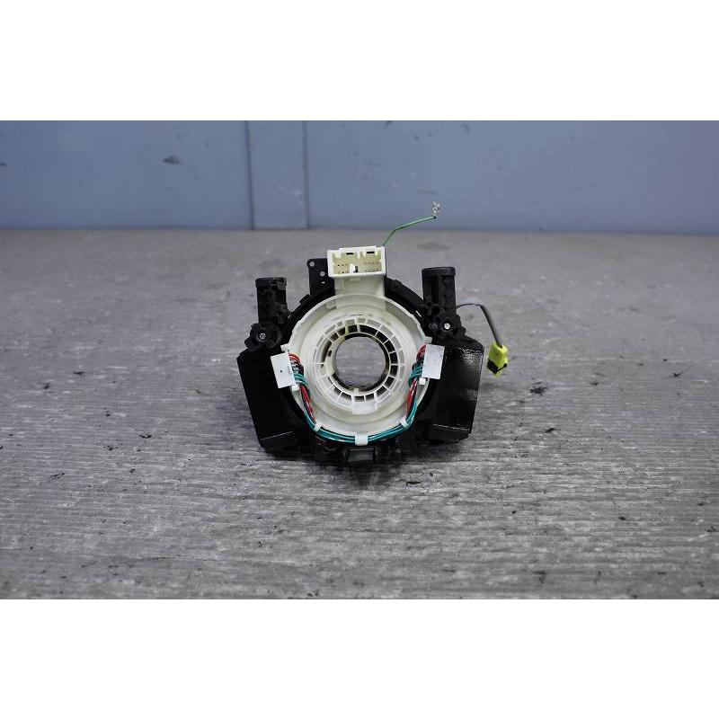 キューブ 12 ライダー 15X (Z12) 純正 スパイラルケーブル B5567-JS59D P027489 : GEKIYASU HERO ...