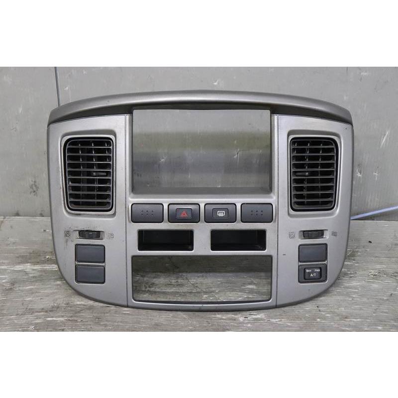 キャラバン DX 後期(VRE25 E25 VWE25) ナビオーディオパネル センターパネル スイッチ エアコン吹出口 2din 68260-VZ10A P030771 : GEKIYASU ...