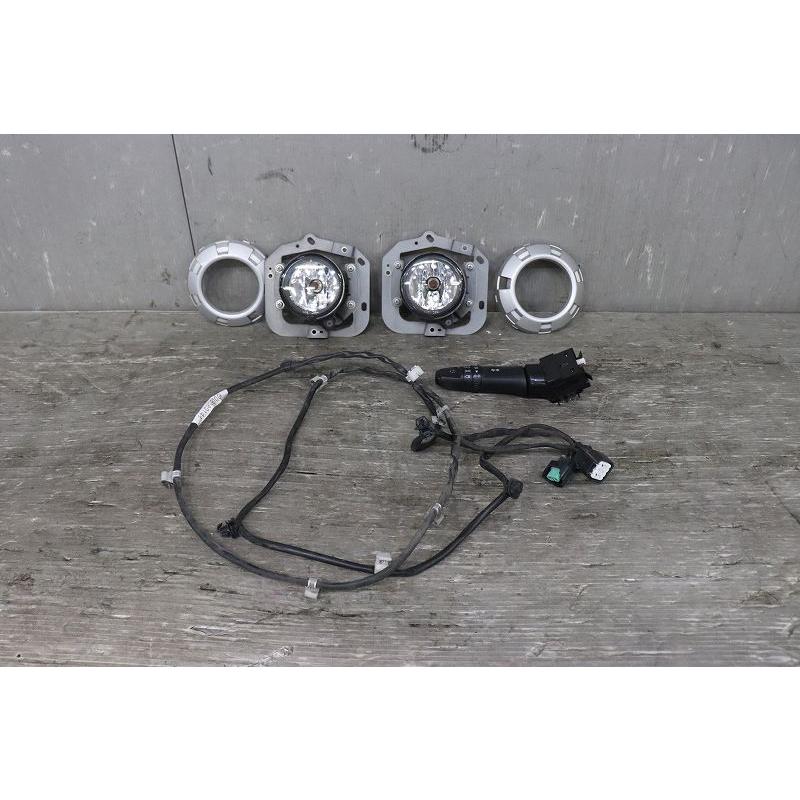 デリカ D5 前期(CV5W) 純正 破損無 取付OK 動作保証 フォグランプ ベゼル スイッチ 配線 / MN142091 p032191 ...