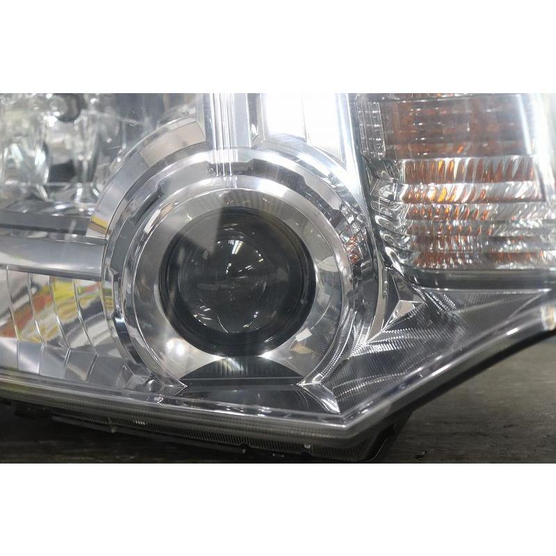 デリカ D5 ローデスト 前期(CV5W) 純正 コイト 破損無 動作保証 右ヘッドランプ HID キセノン バラスト レベ 100-87918 / 8301A568 p032637 ...