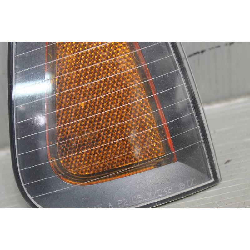 ダッジ チャージャー 5AT 3.5 左ハンドル (LX 3代目) 純正 DECOMA 破損無 動作保証 右 コーナーランプ 51 128C p036220 : GEKIYASU HERO ...