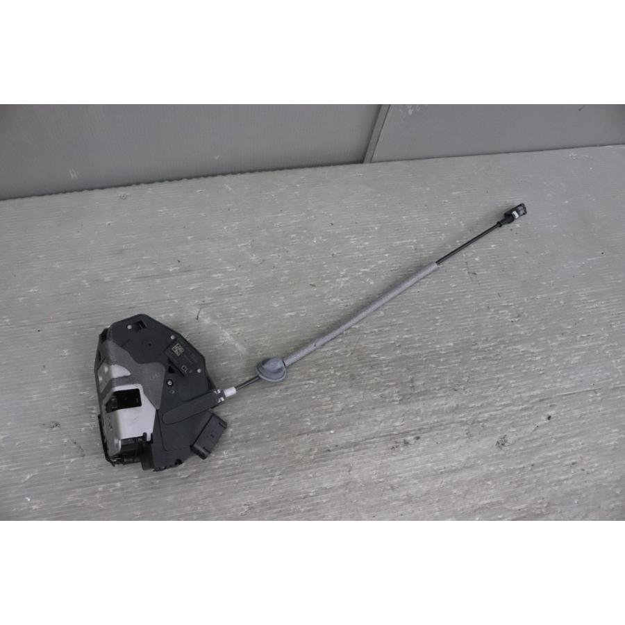 ボルボ V60 eドライブ 右H Volvo (FB4164T FB) 純正 CL 左 前 ドアロックアクチュエーター 4053 4141 ...