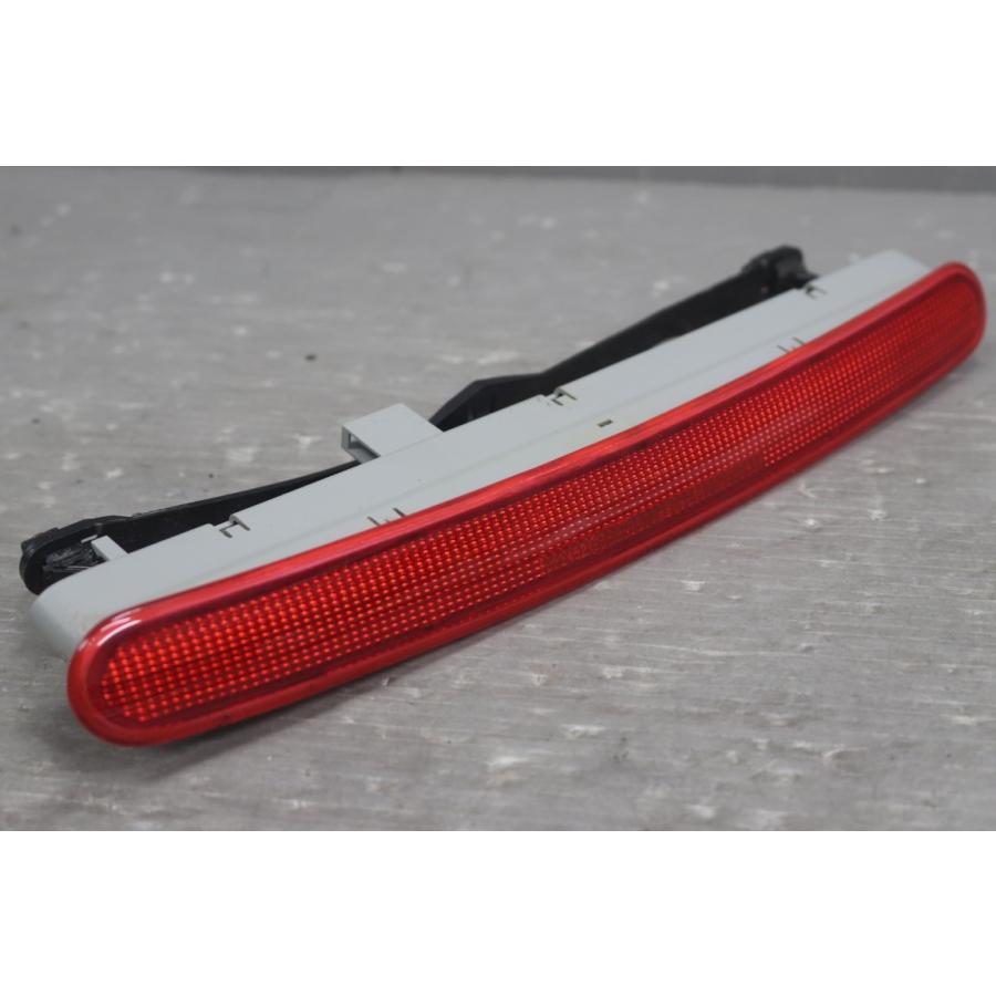 フォルクスワーゲン（Volkswagen） VW ニュービートル (9CBFS 9C) 純正 ハイマウントストップランプ 1C0 945 ...