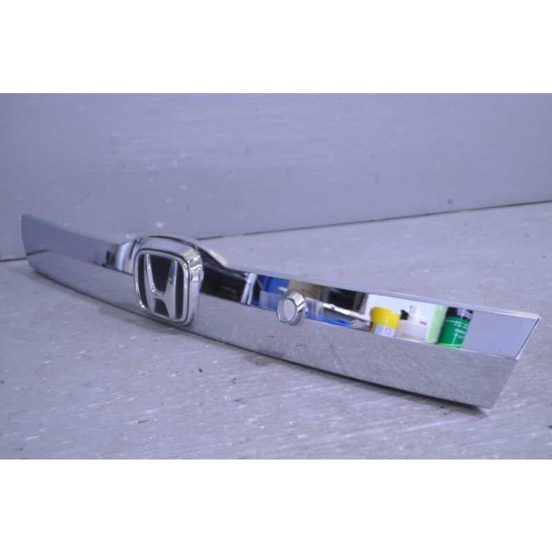 フィット 前期(GP1 GP4) 純正 リアガーニッシュ 74890-TF2-N01-M1 k084547 : k084547 : GEKIYASU HERO 北九州店 - 通販 ...